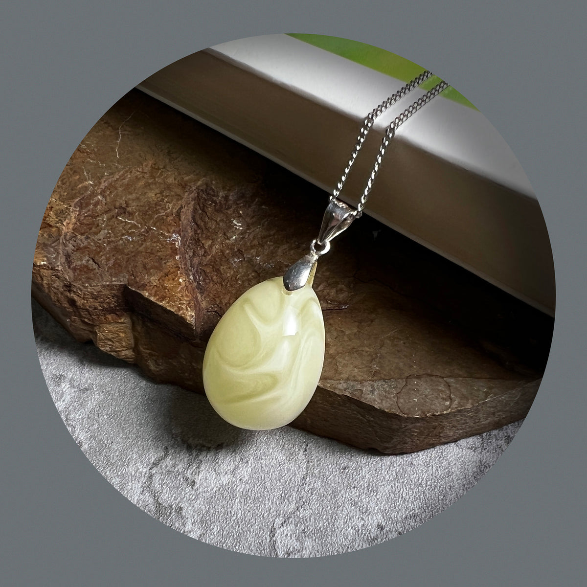 SE0166 — Sens Essentials